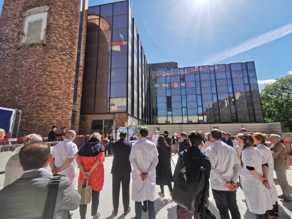 Pose de la première pierre du bâtiment Neuro Sainte-Anne | GHU Paris ...